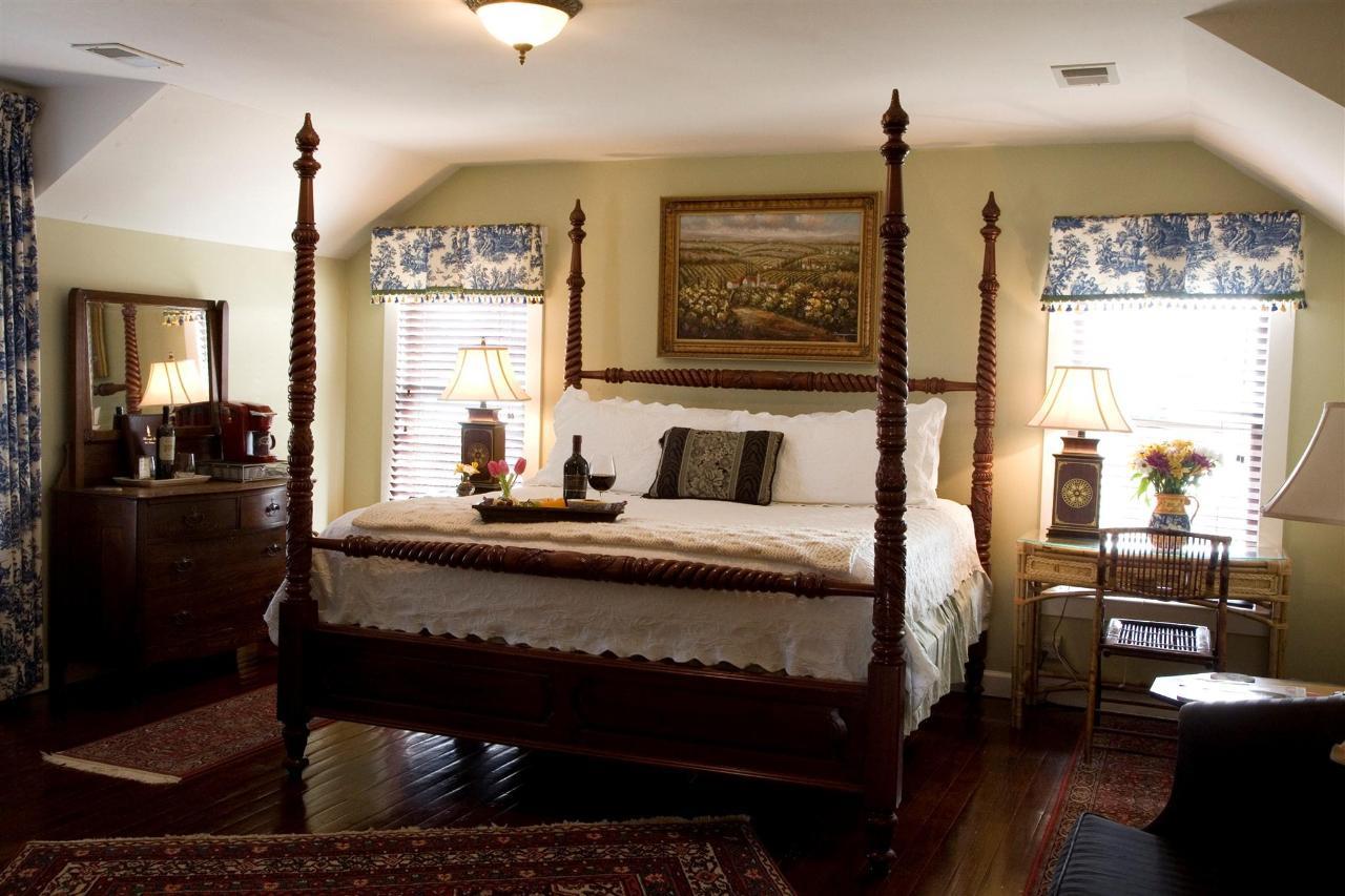 Monteagle Inn and Retreat Center in Monteagle, Tennessee - Home